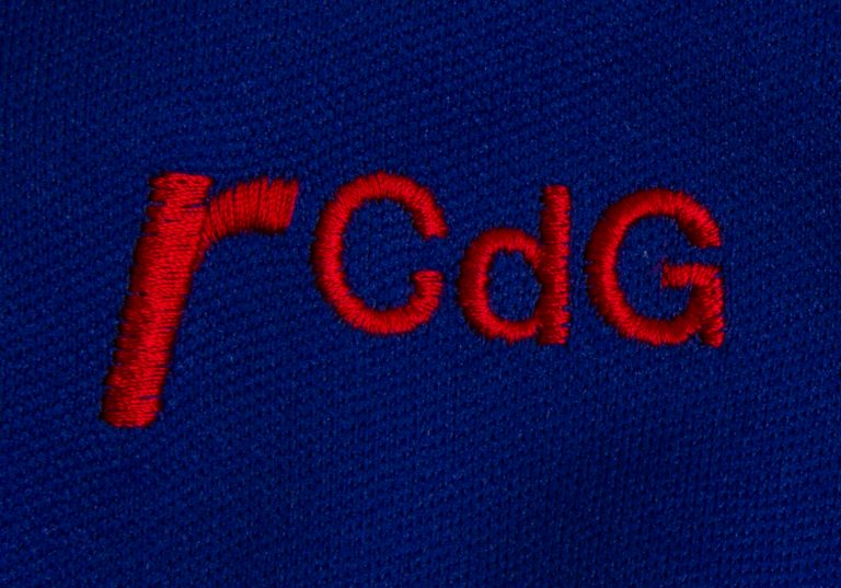 robe COMME des GARCONS rCdG Logo Embroidery Track Jacket | PLAYFUL BLOG
